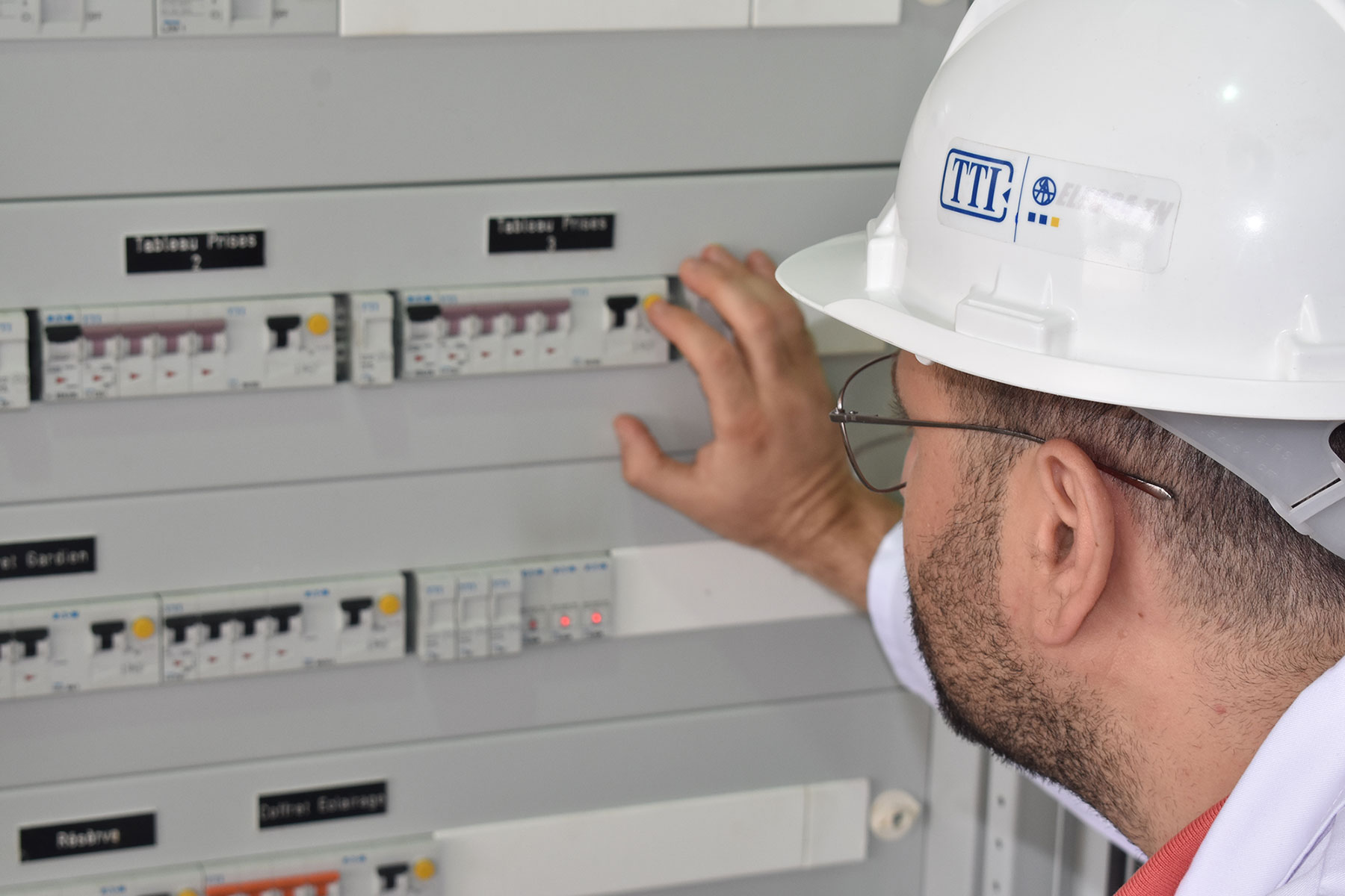 ELECSA Tunisia | Leader in electrical equipment